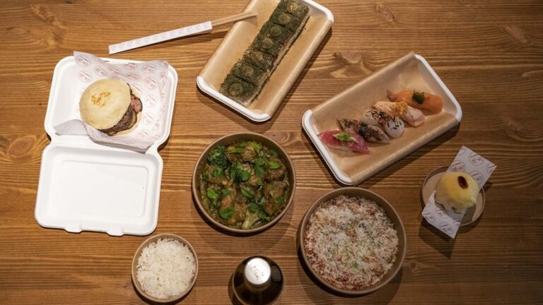 Tamae, ideal for eating a japanese burger